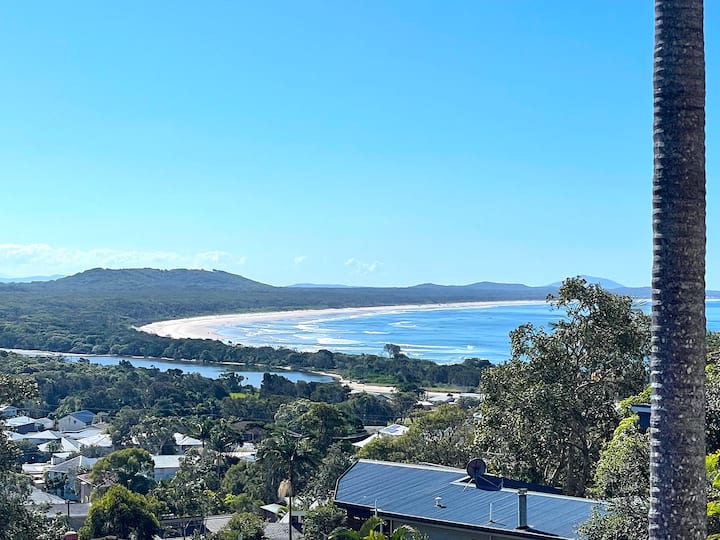 Sunny View - Fresh, Sunny 3 Bedroom Beach Getaway - Crescent Head, New South Wales