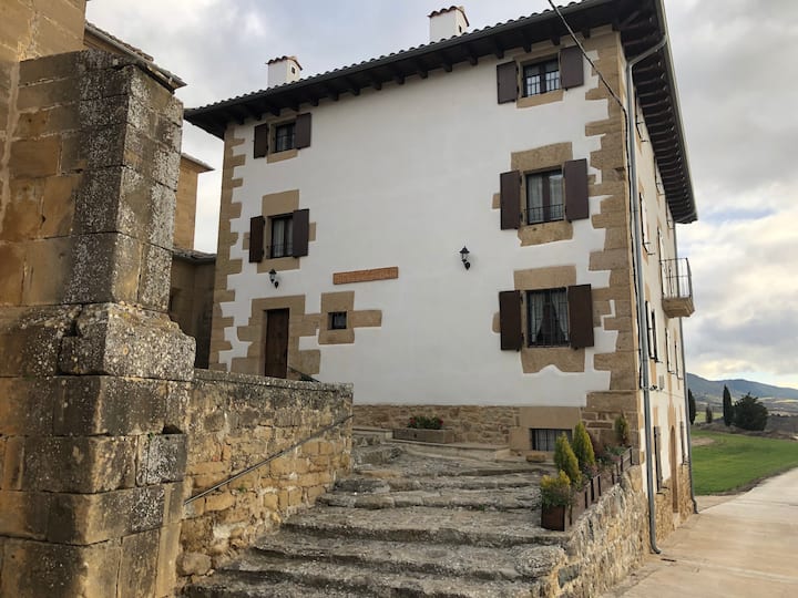Casa Para 20 Personas Muy Comoda - Estella