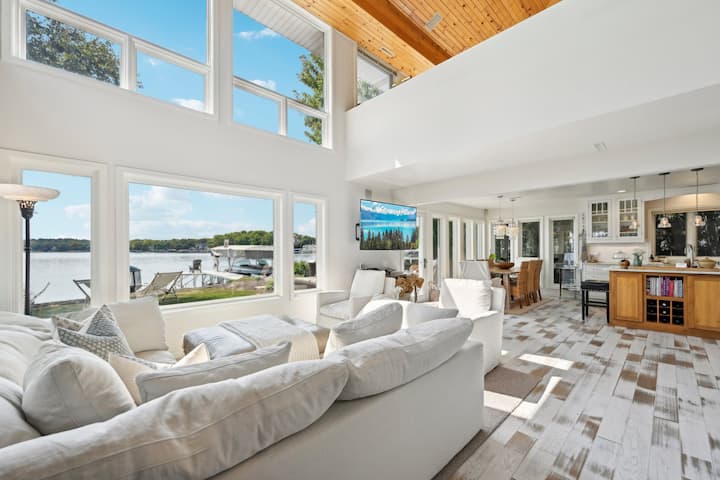 Luxury Lakeside Oasis - Governor Nelson State Park, Waunakee
