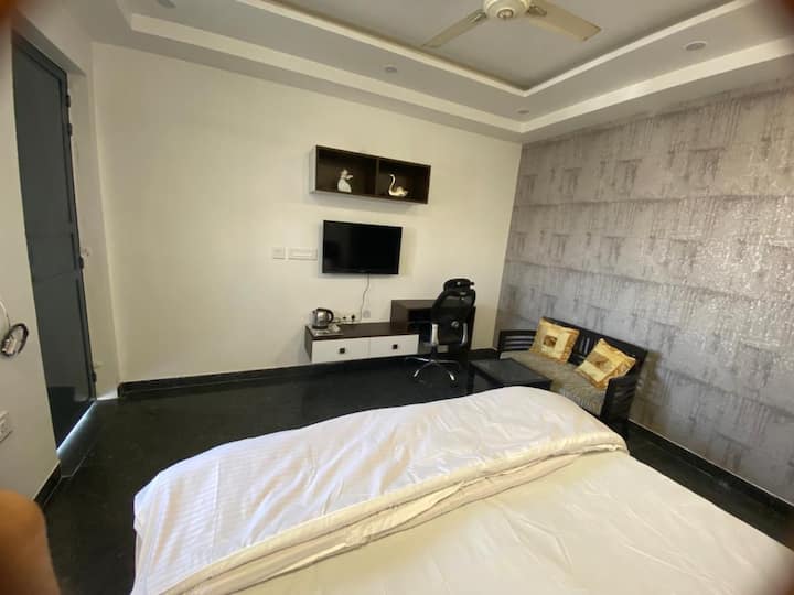 Stay At Rohini -A Splendid Terrace Room - Delhi