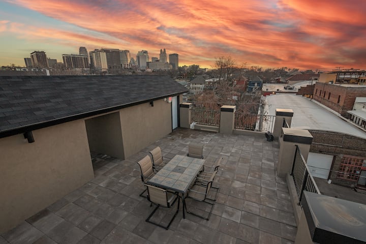 Downtown Elegant Gatsby Loft With Skyline Views - Kansas City