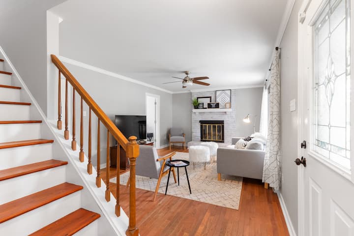 5 Bedroom Home - 阿什蘭