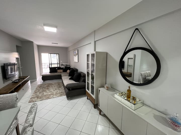 Apartamento Recém Mobiliado Com Pé Na Areia - Itapema