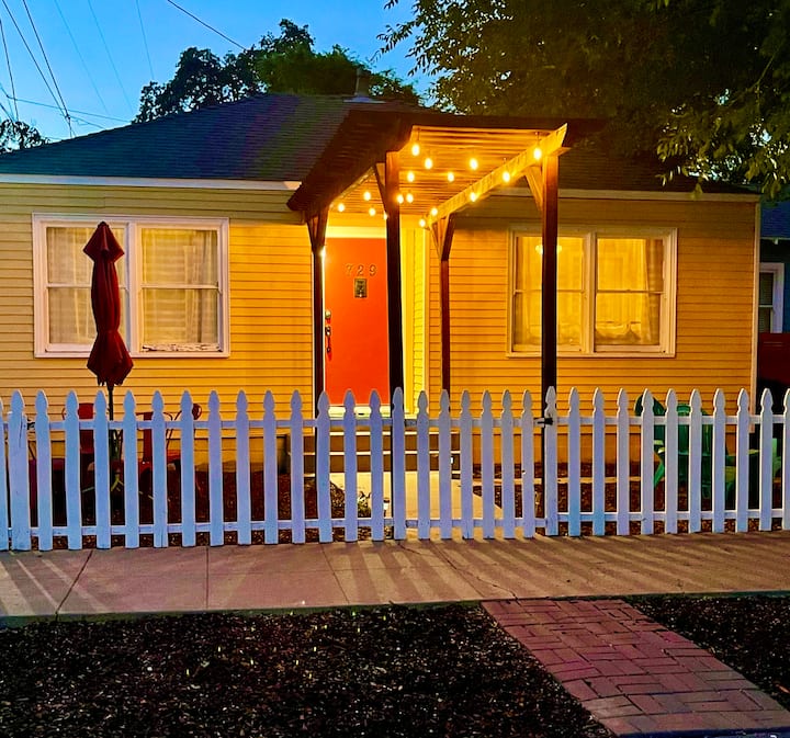 Charming Cottage Walking Distance To Downtown - Paso Robles, CA