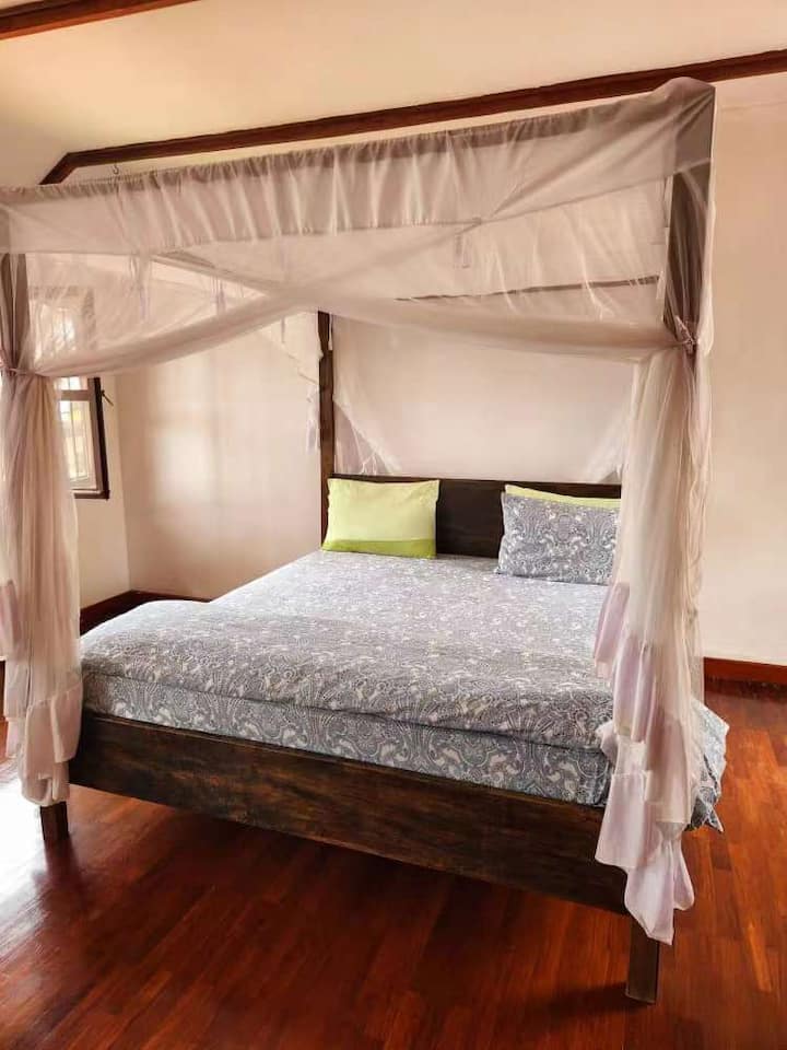 Real Rox Beach House - Dar es Salam