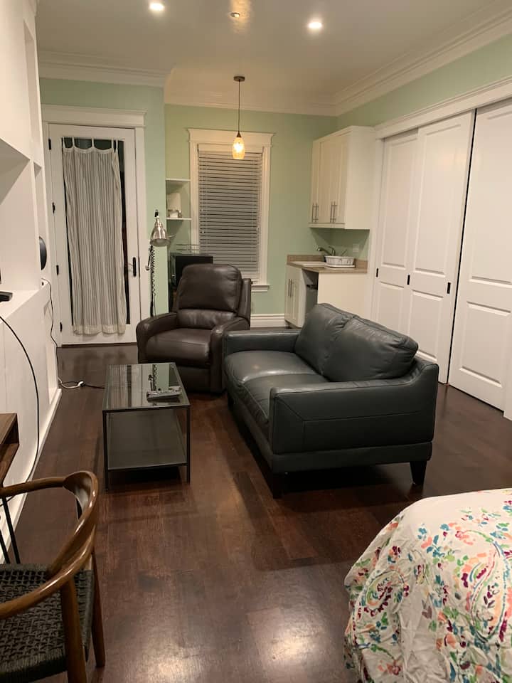 Studio W/ Private Entrance In Walnut Creek - Danville, CA