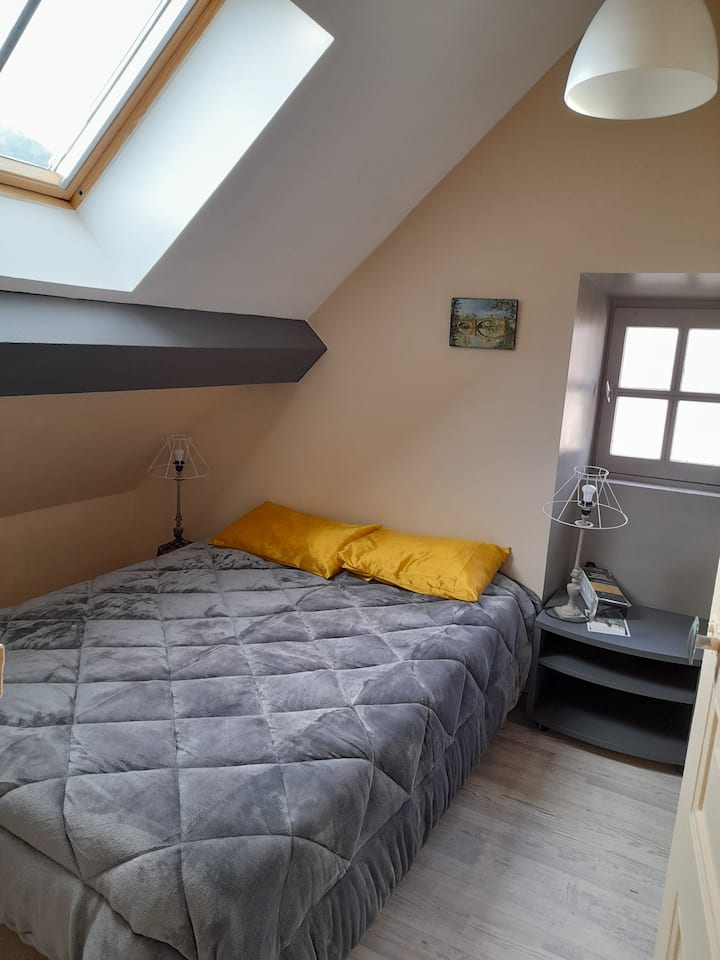Petit Studio Privé Avec Salle De Bain,2 Personnes - Mende