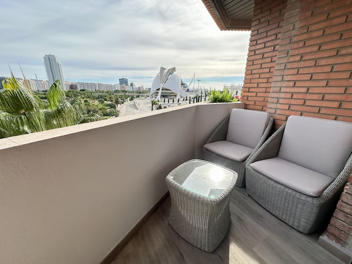 Lumière Et Style Face à L'opéra De Valence - Alboraya