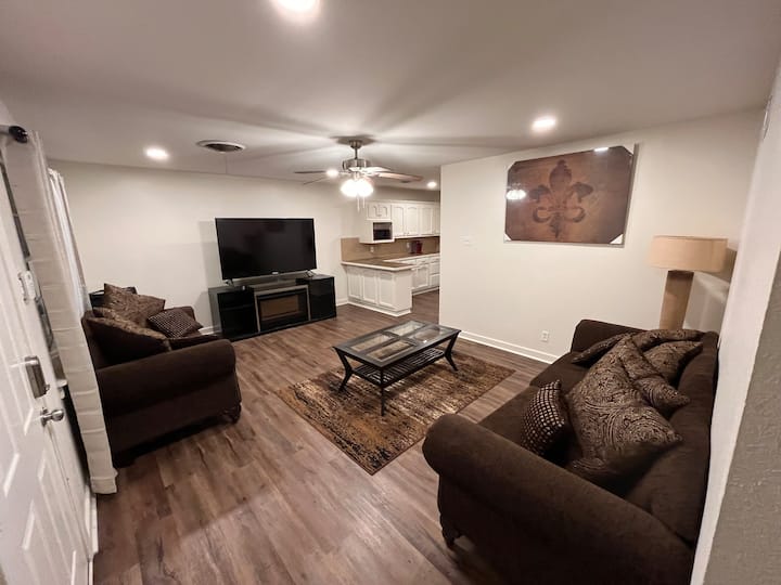 Home Away From Home Airbnb - Bâton-Rouge, LA