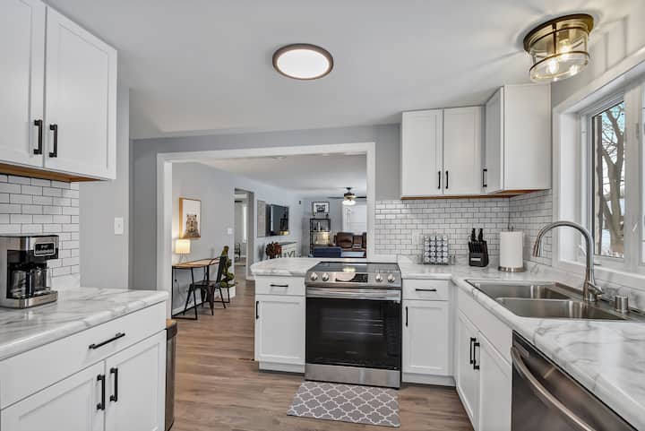 Lambeau 4/2- Home Away From Home - Green Bay, WI