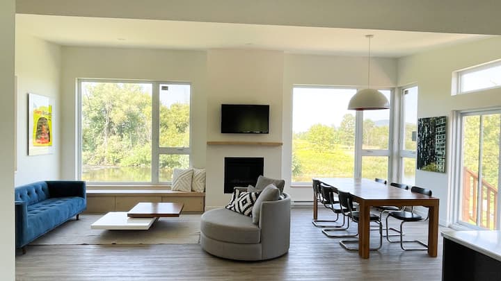 Chalet Confortable Sur Le Bord De L’eau - Bromont