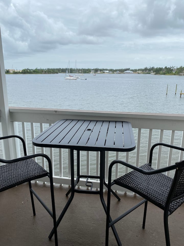 Tranquility On The Bay, Waterfront - Panama City