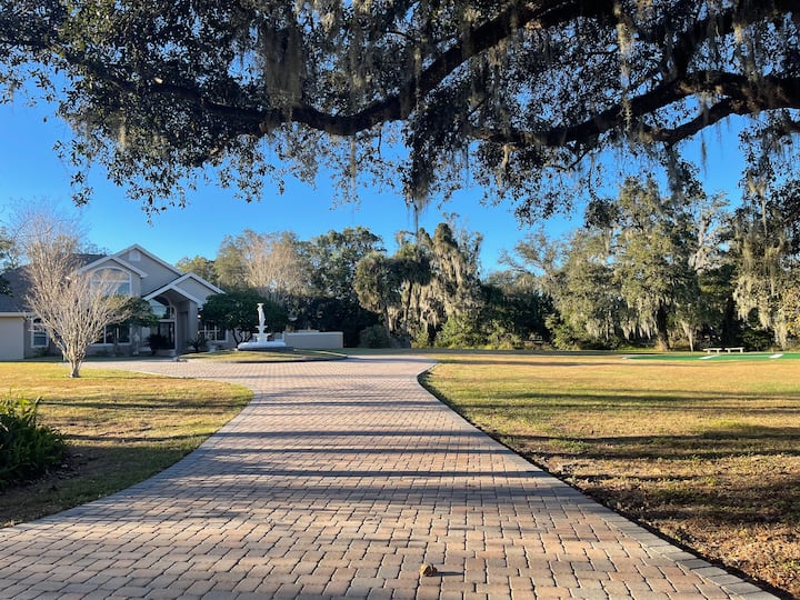 5600 Sq Ft Home On 3+ Acres - Altamonte Springs, FL