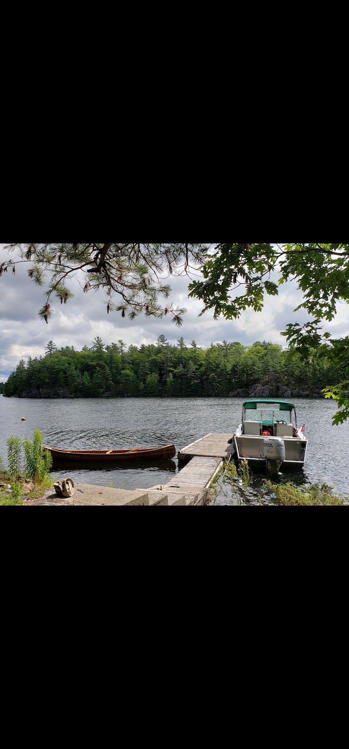 Boat Access Island Cottage - Parry Sound