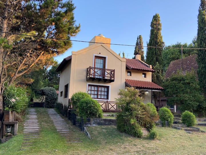 Casa Para 7 Personas C/quincho Parque Y Parrilla - Pinamar