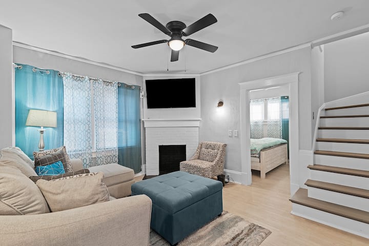 Charming 2 Bed 1 Bath Near Lafb - Hampton University, Hampton