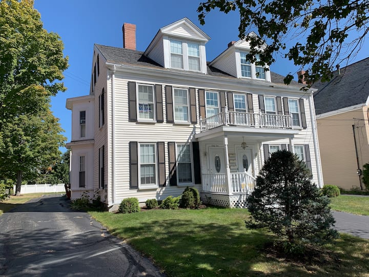 Spacious Two Bedroom Apartment - Bangor, ME
