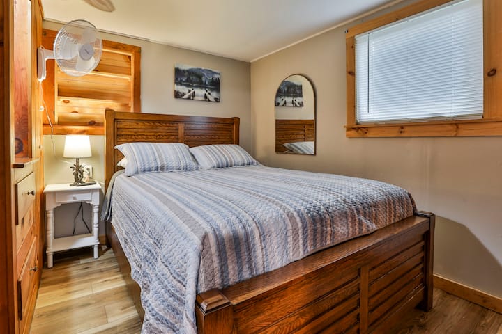 Beautiful & Cozy Cottage In Laconia - Weirs Beach, NH