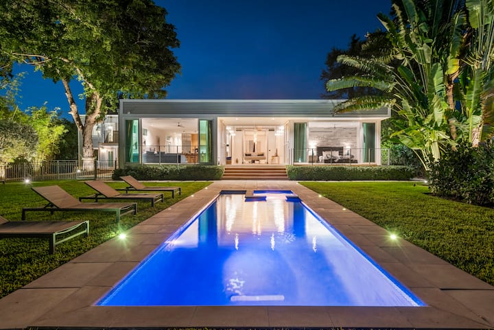 Tulum On The Water - Miami Waterfront Villa - Miami, FL