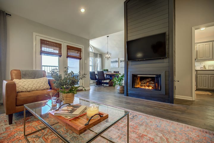 Mid-century Flair W/hot Tub By The Lake! - Rockwall, TX