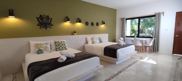 1 Block To Best Beach, Starlink Wi-fi, Clean, Ac - Isla Holbox