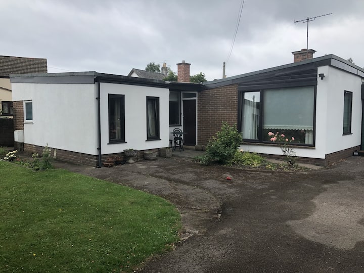 Comfortable Retro-style Bungalow, Forest Of Dean - Monmouth