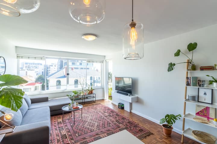 Central Lush Apartment With 24/7 Wi-fi Home Office - Le Cap