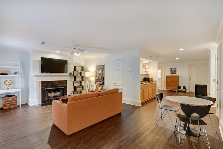 Spacious Garden Level Apartment - Savannah, GA