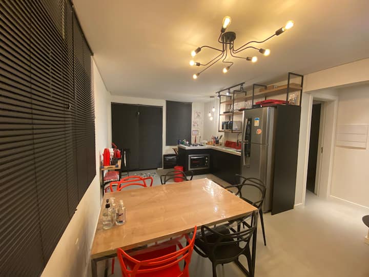 Apartamento 2 Suítes Mobiliado - Pôrto Belo