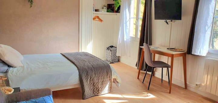Studio Cosy 1er Centre Laval Vu Château Et Jardin - Hotel ibis Budget Laval
