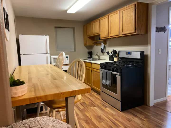 Cozy & Convenient 1 Bedroom - Casper, WY