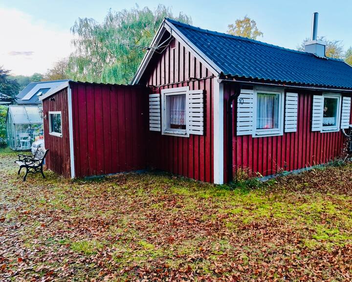 Przytulny Domek Przy Jeziorze. - Tyringe