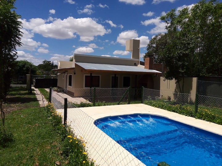 Hermosa Quinta, Muy Tranquilo, Alejandro Petion. - Cañuelas