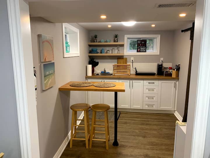 Full Cozy Studio 3min Driving To Lake - Oakville