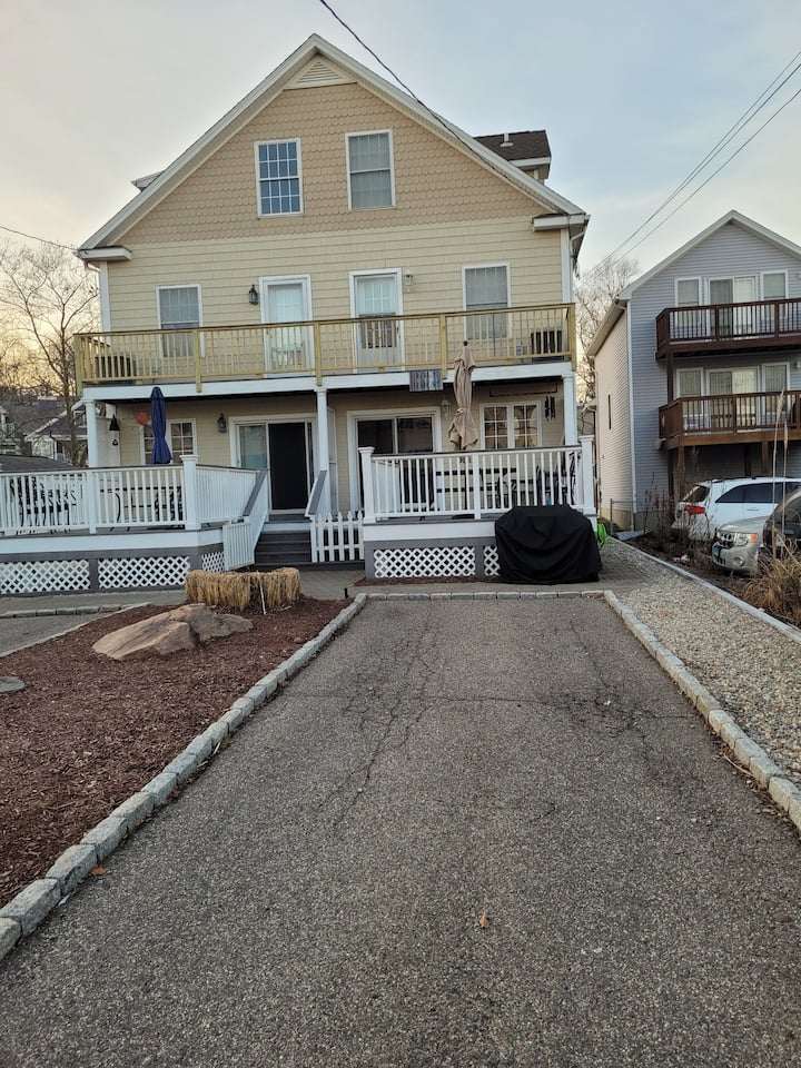 Milford Beach House - Milford, CT
