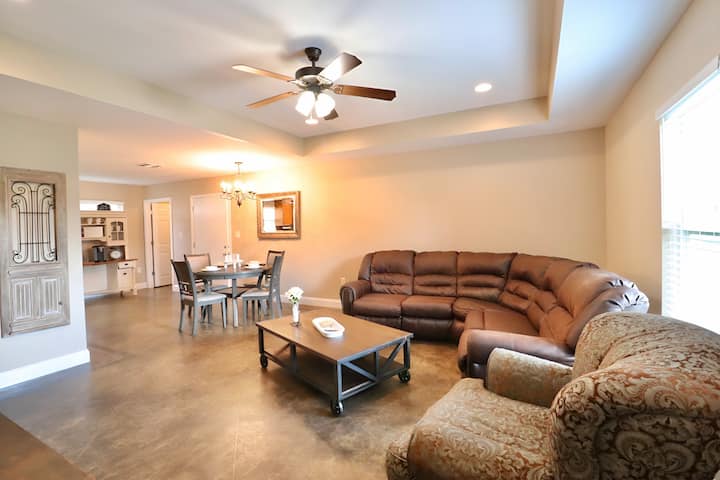 Hammond Hideaway-3 Bed-2 Bath - Hammond, LA