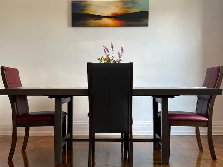 Entire 4 Bedroom Apt In The Heart Of Montreal - Montreal