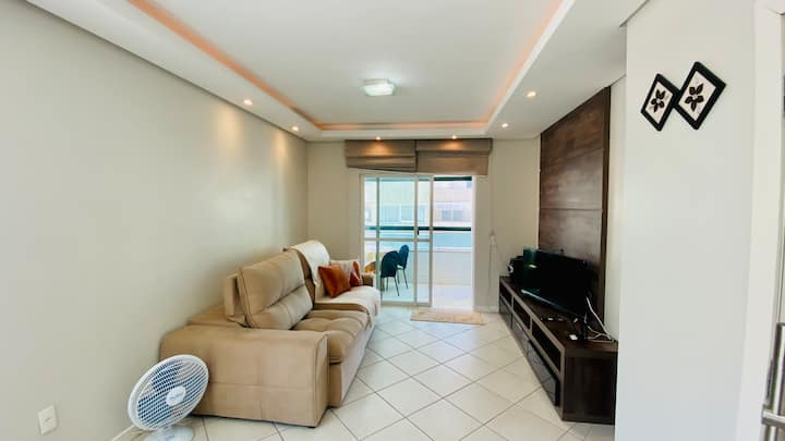 Churrasqueira | 02 Suítes | 01 Vaga Privativa. - Balneário Camboriú