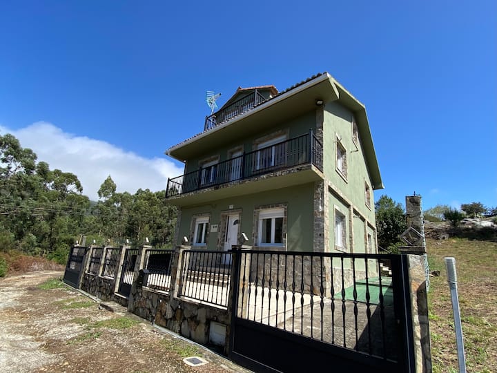 Apart. 2. Agradable Apart. En Casa Rural En Louro. - Muros