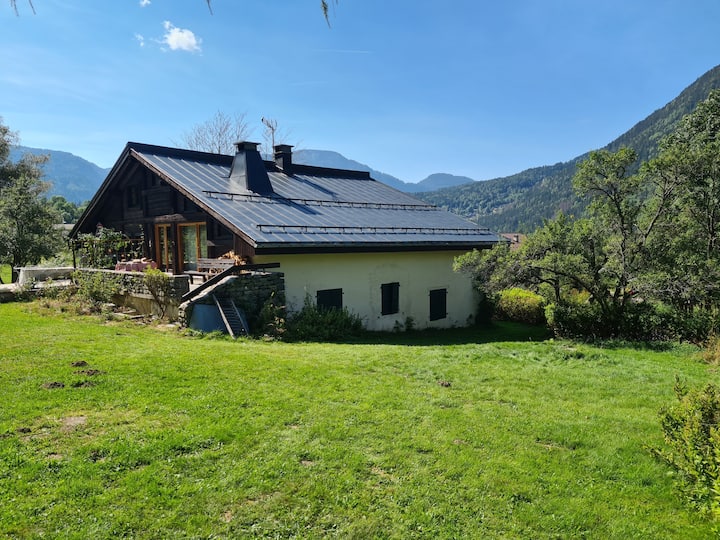 Vieille Ferme Rénovée, Mitoyenne - Courmayeur