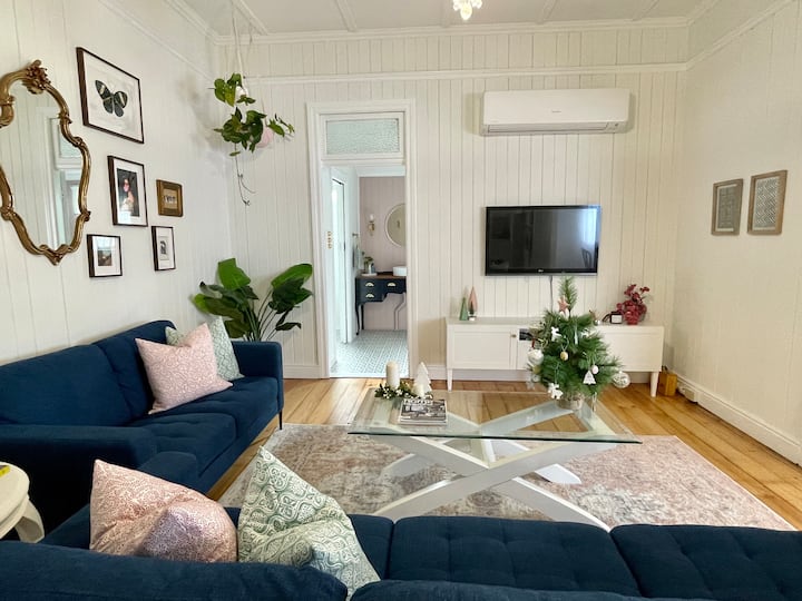 Gorgeous Arthouse Queenslander In Ipswich - 입시치