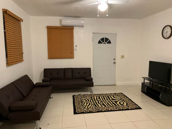 Golden Gates Guest House - Nassau