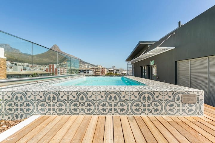 Sea Point Summer! Parking, Deli, Seaview, Pool - Le Cap