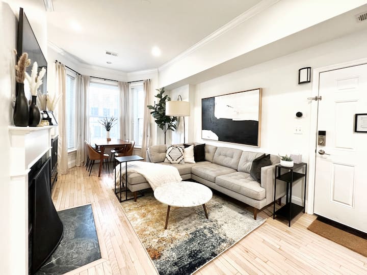 Airy & Bright Rowhome Near Us Capitol Free Parking - Washington, DC