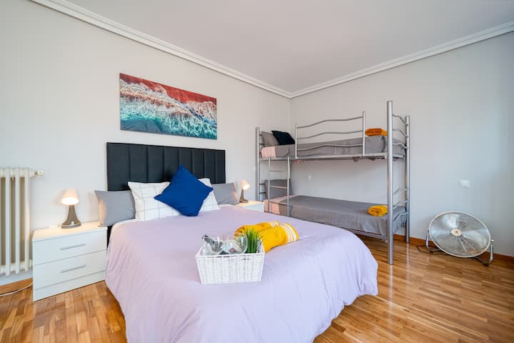L3) Amplia Hab Para 4 O 5 Personas  Baño Privado - Boadilla del Monte