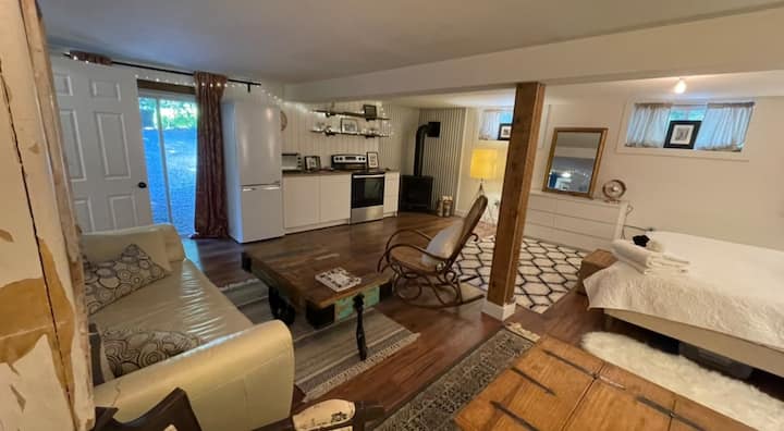 Cozy Escape Sleeps 4 - Thornbury