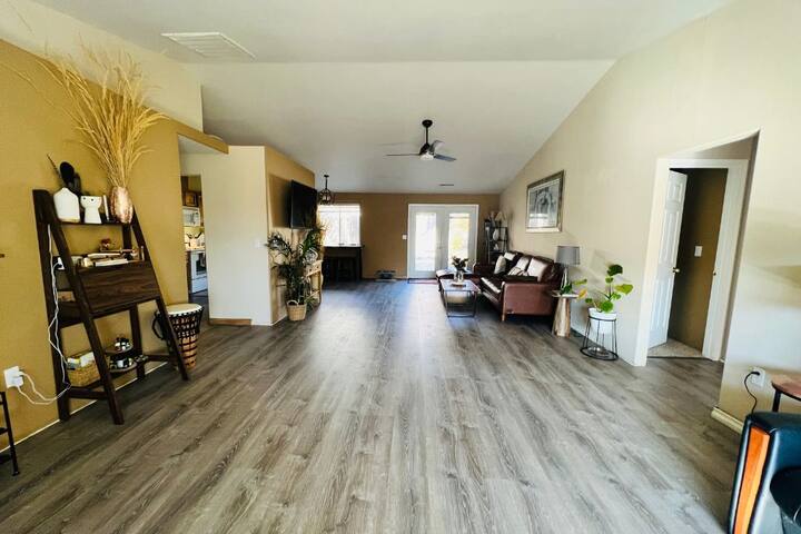 Quiet & Cozy Room 15 Min To Ashland - Medford, OR