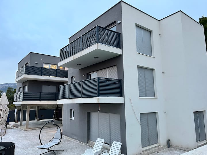 Villa Damir With Private Pool - 斯普利特