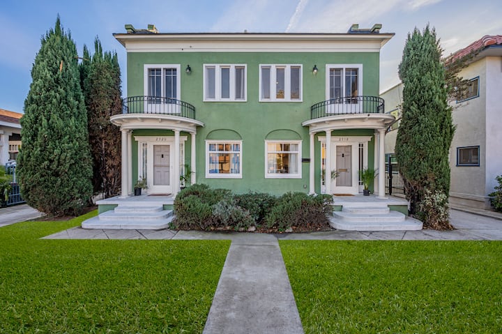 Elegant Charming Colonial - Long Beach, CA