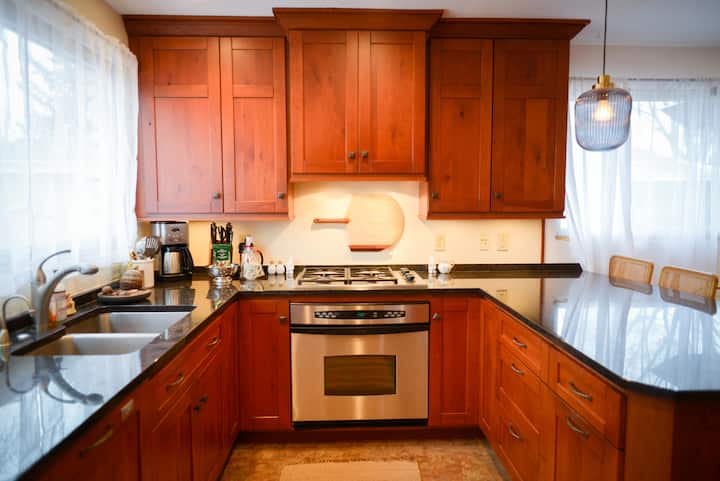 The Mayfair Midcentury - Brookfield, WI